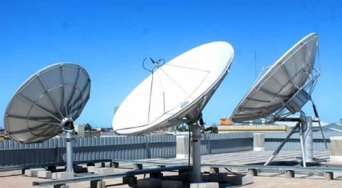 Histórica alianza entre Telecentro de Alberto Pierri y Starlink de Elon ...