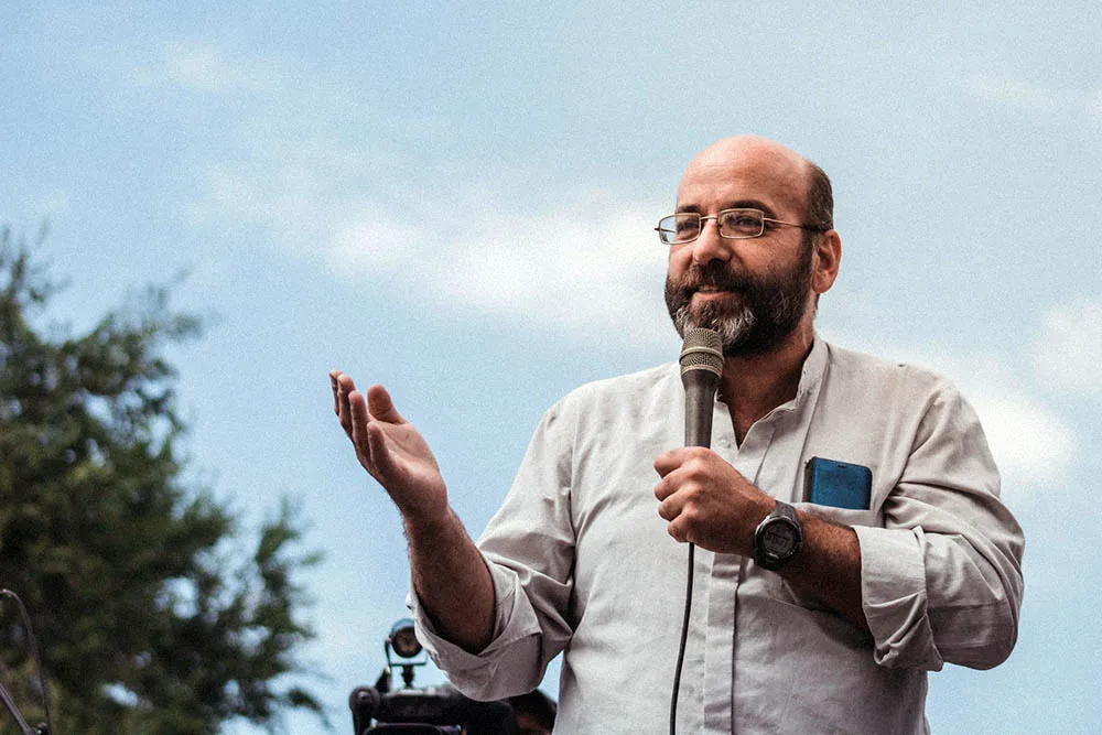 Mariano Oberlin, el cura villero que Natalia de la Sota busca para su ...